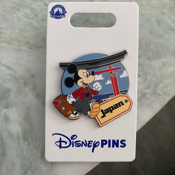 Disney | Accessories | 224 Disney Parks Epcot World Showcase Collection ...